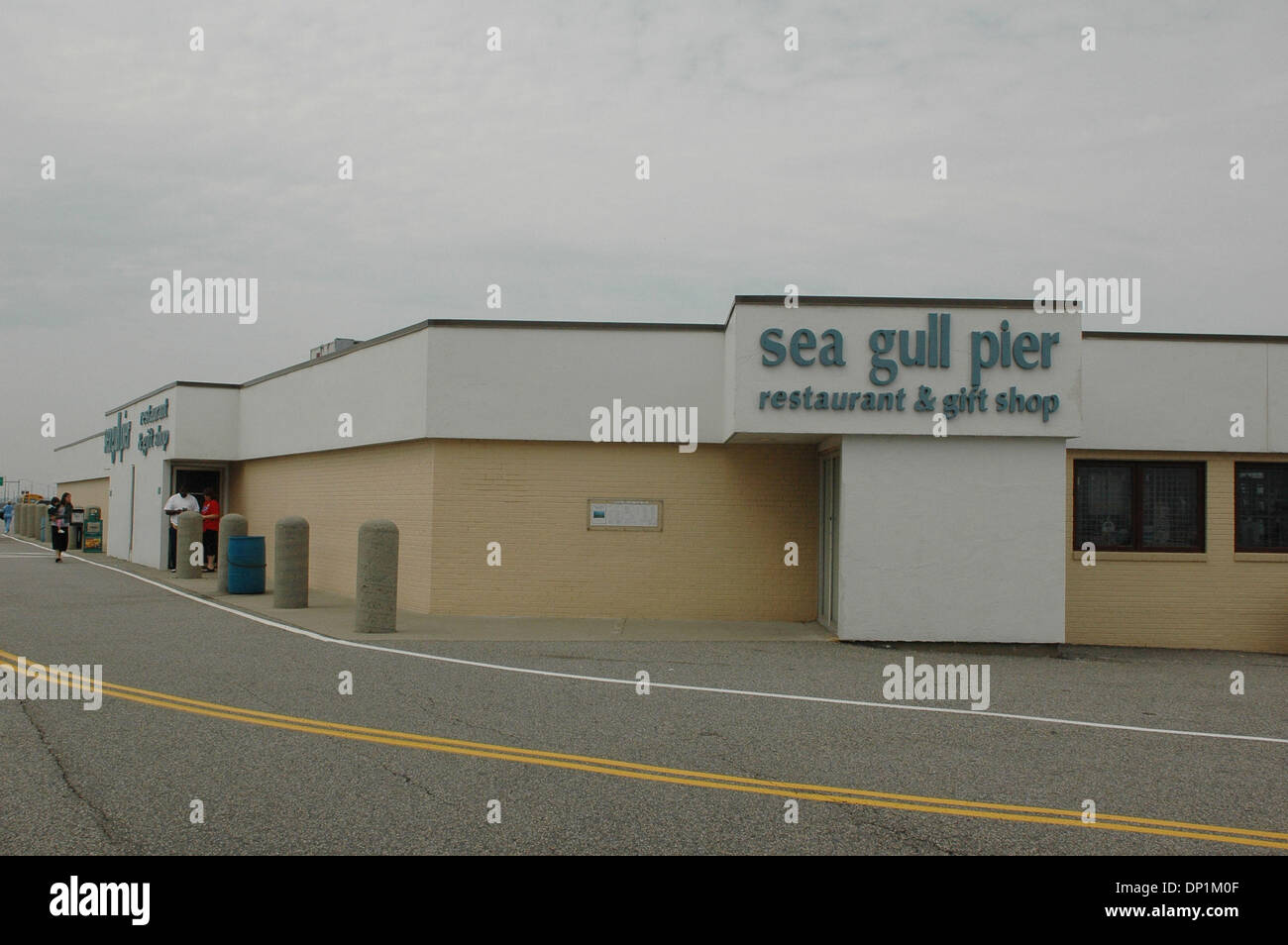 Gull rock tunnel hi-res stock photography and images - Alamy