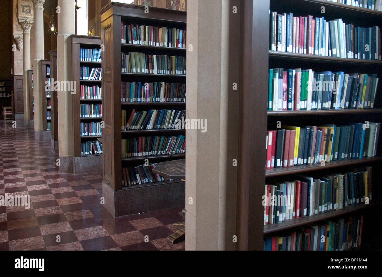 May 05, 2006; Los Angeles, CA, USA; Books line the shelves at Hoose ...