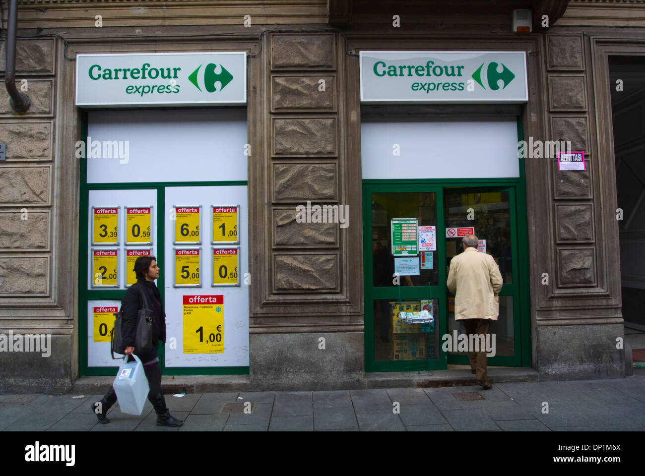 Carrefour express shop hi-res stock photography and images - Alamy