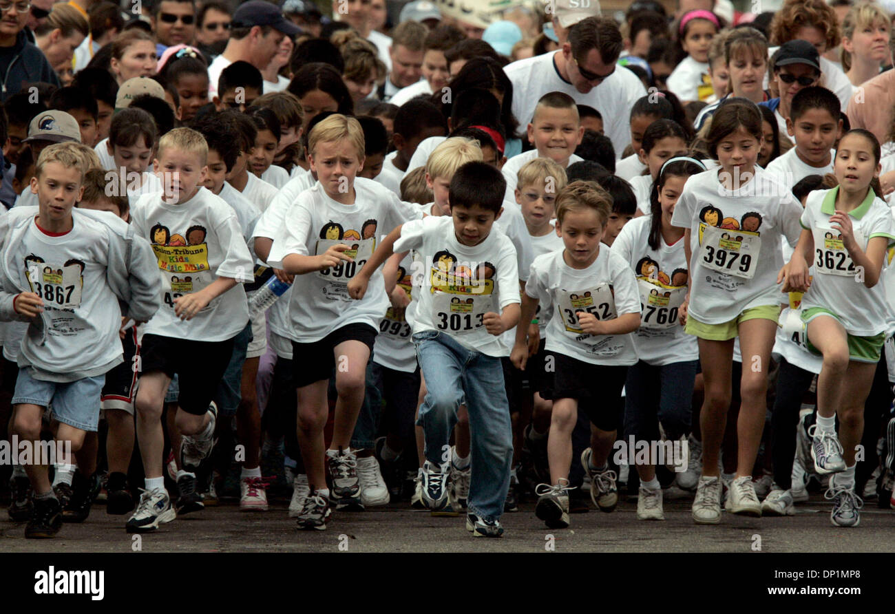 Starting line race children hi-res stock photography and images - Alamy