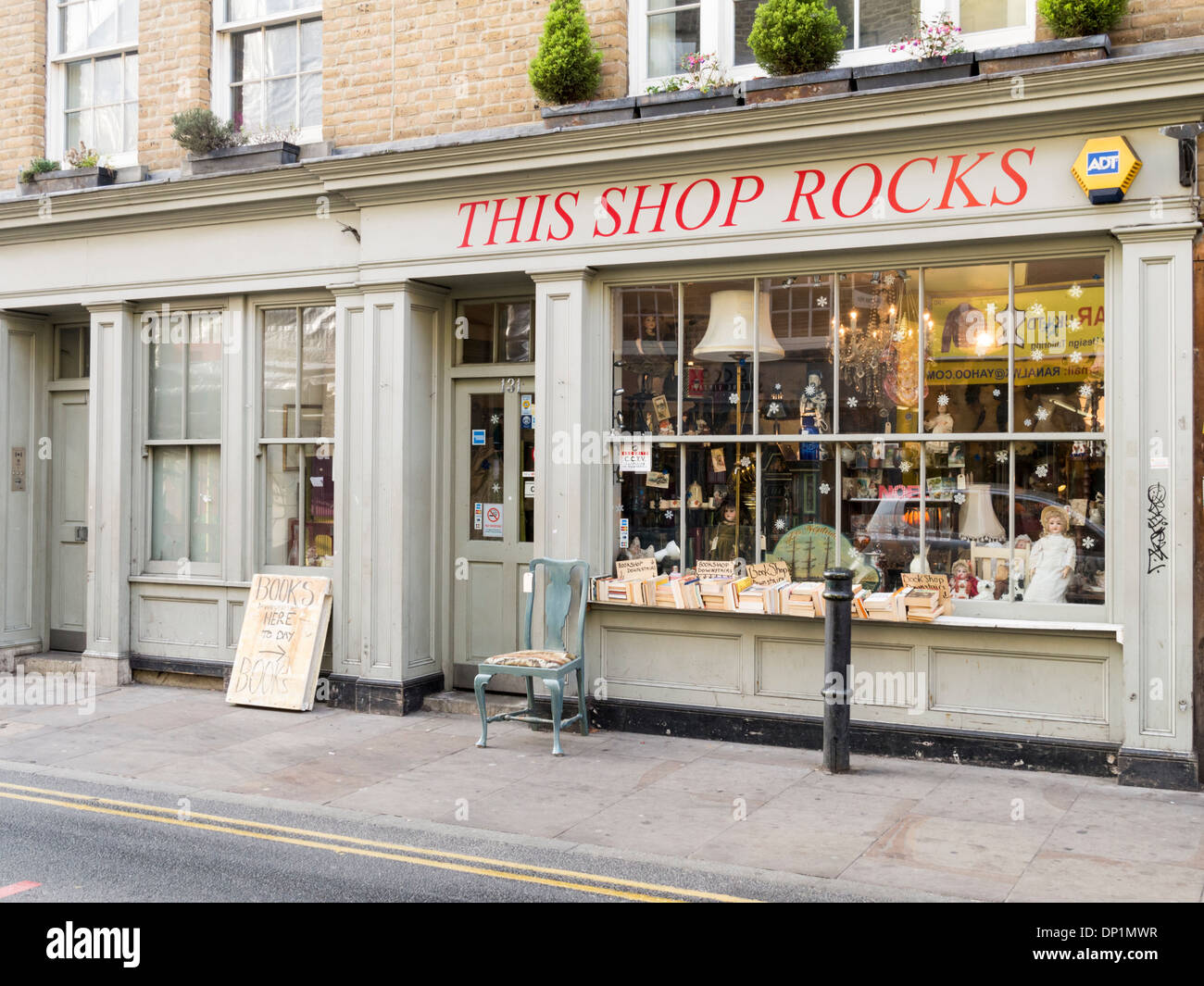 This Shop Rocks vintage shop in Brick Lane, east London, England Stock ...