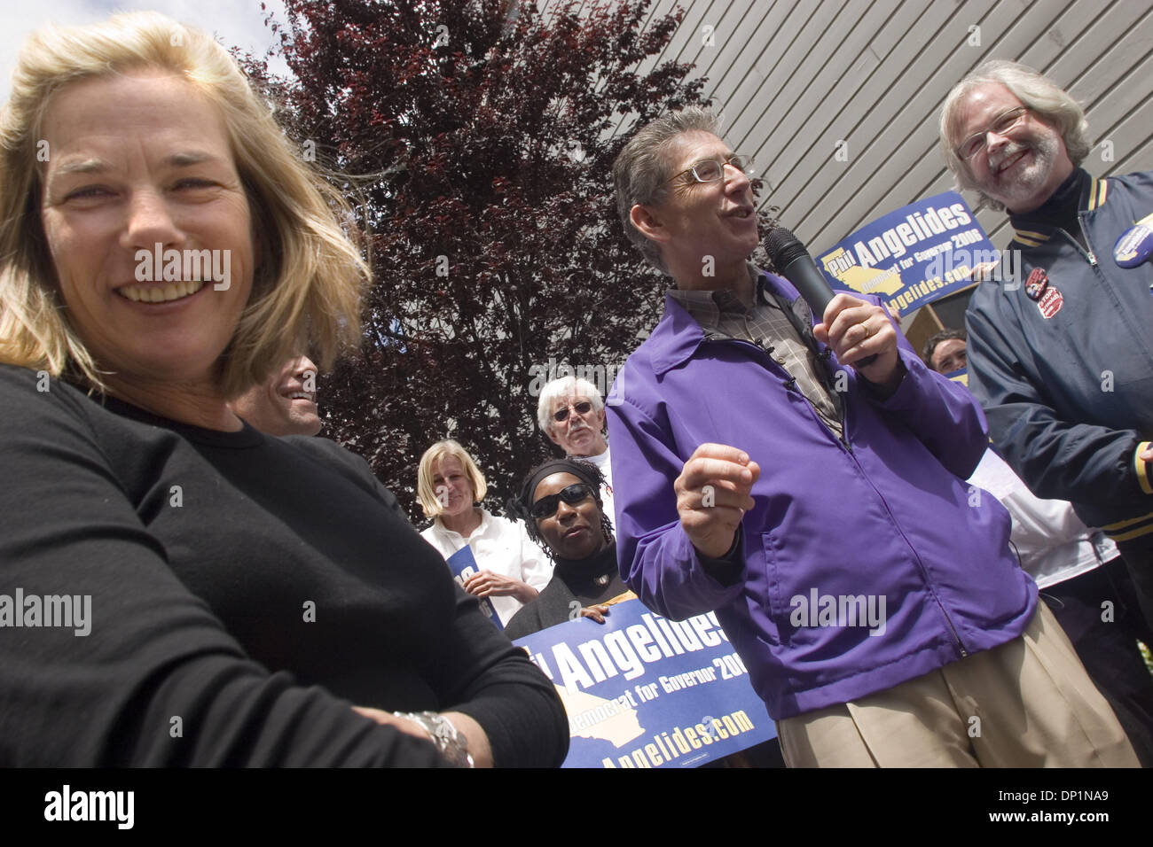 May 06, 2006; San Francisco, CA, USA; Bringing his wife, JULIE (left ...