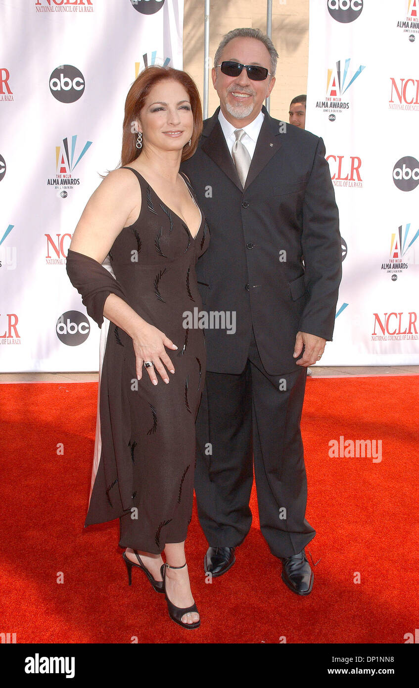 Singer gloria estefan husband emilio hi-res stock photography and ...