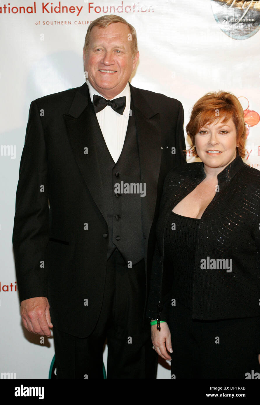 May 07, 2006; Beverly Hills, CA, USA; KEN HOWARD and his wife at the ...