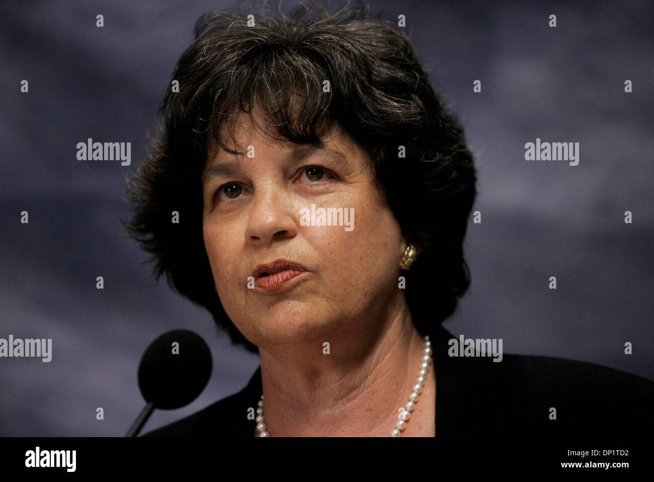 Lois frankel hi-res stock photography and images - Alamy