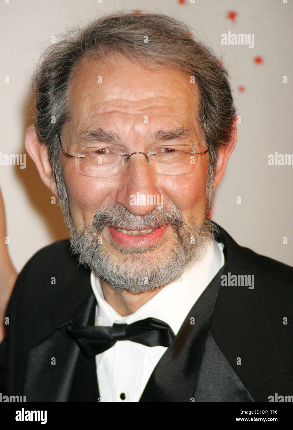 May 08, 2006; New York, NY, USA; DR. GEOFFREY WEST at the arrivals of ...