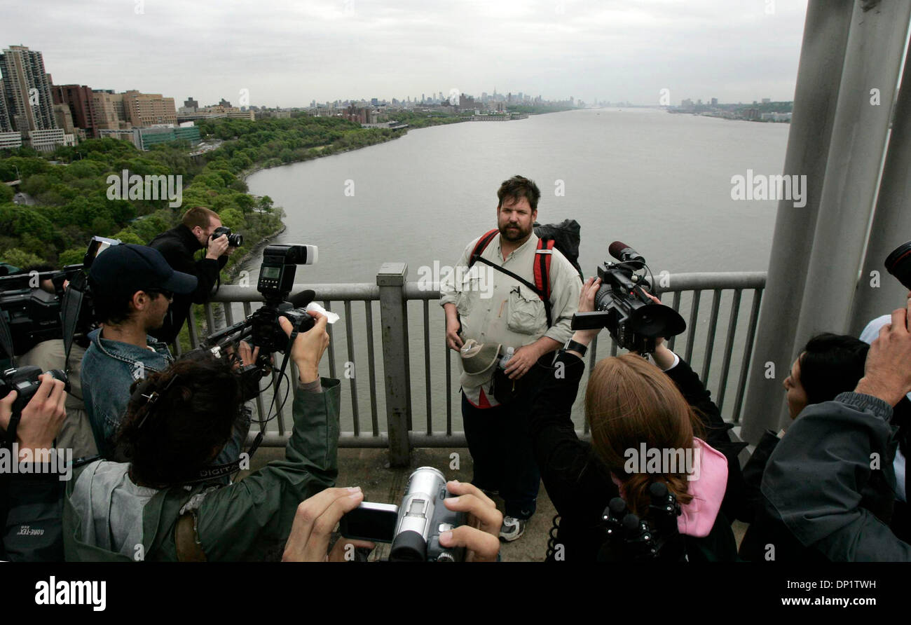 May 09, 2006; New York, NY, USA; As he is crossing the George ...