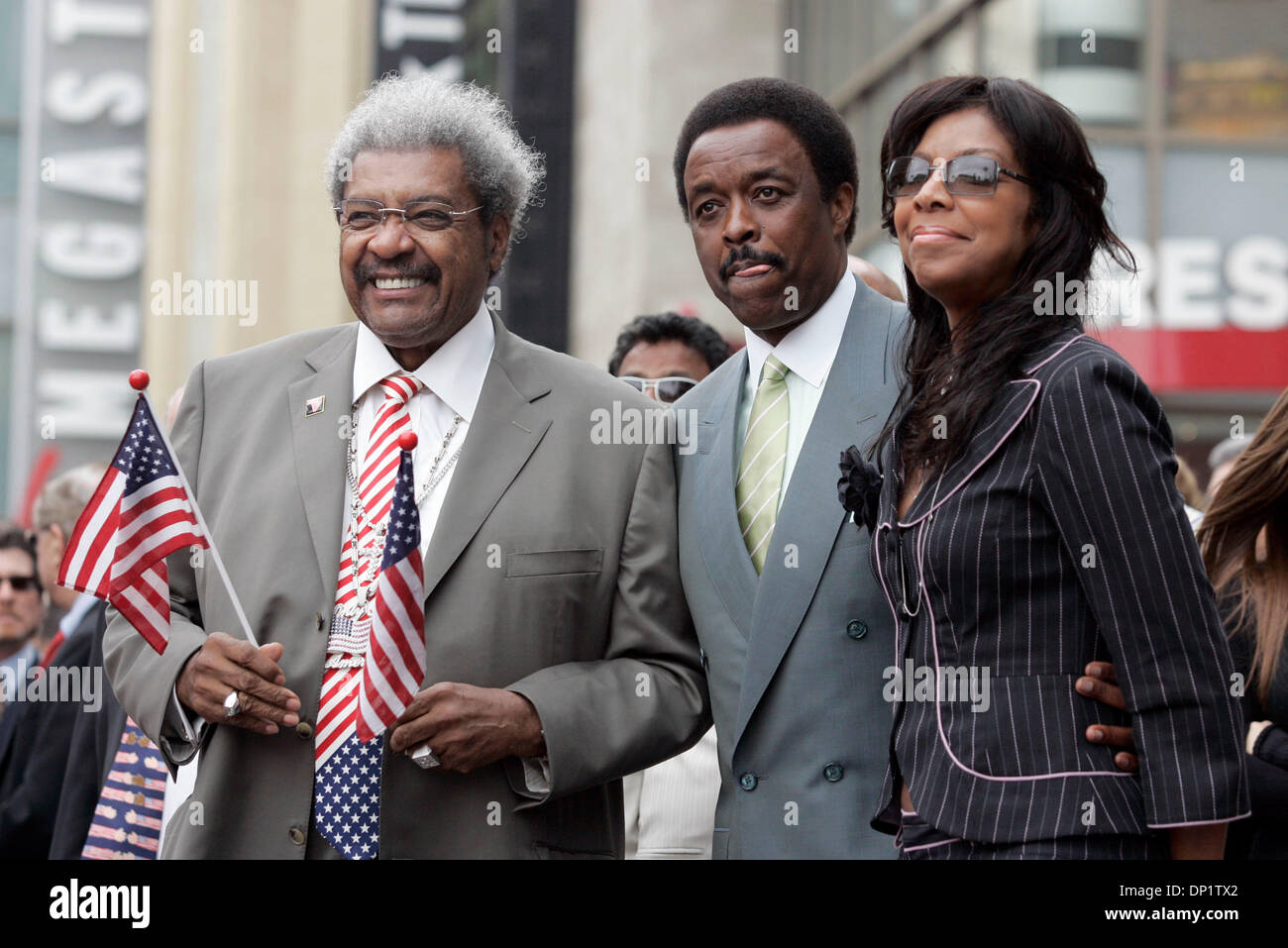 May 09, 2006; Los Angeles, CA, USA; Boxing promoter DON KING (L) and ...