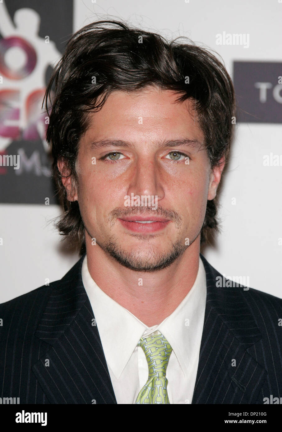 Actor simon rex hi-res stock photography and images - Alamy