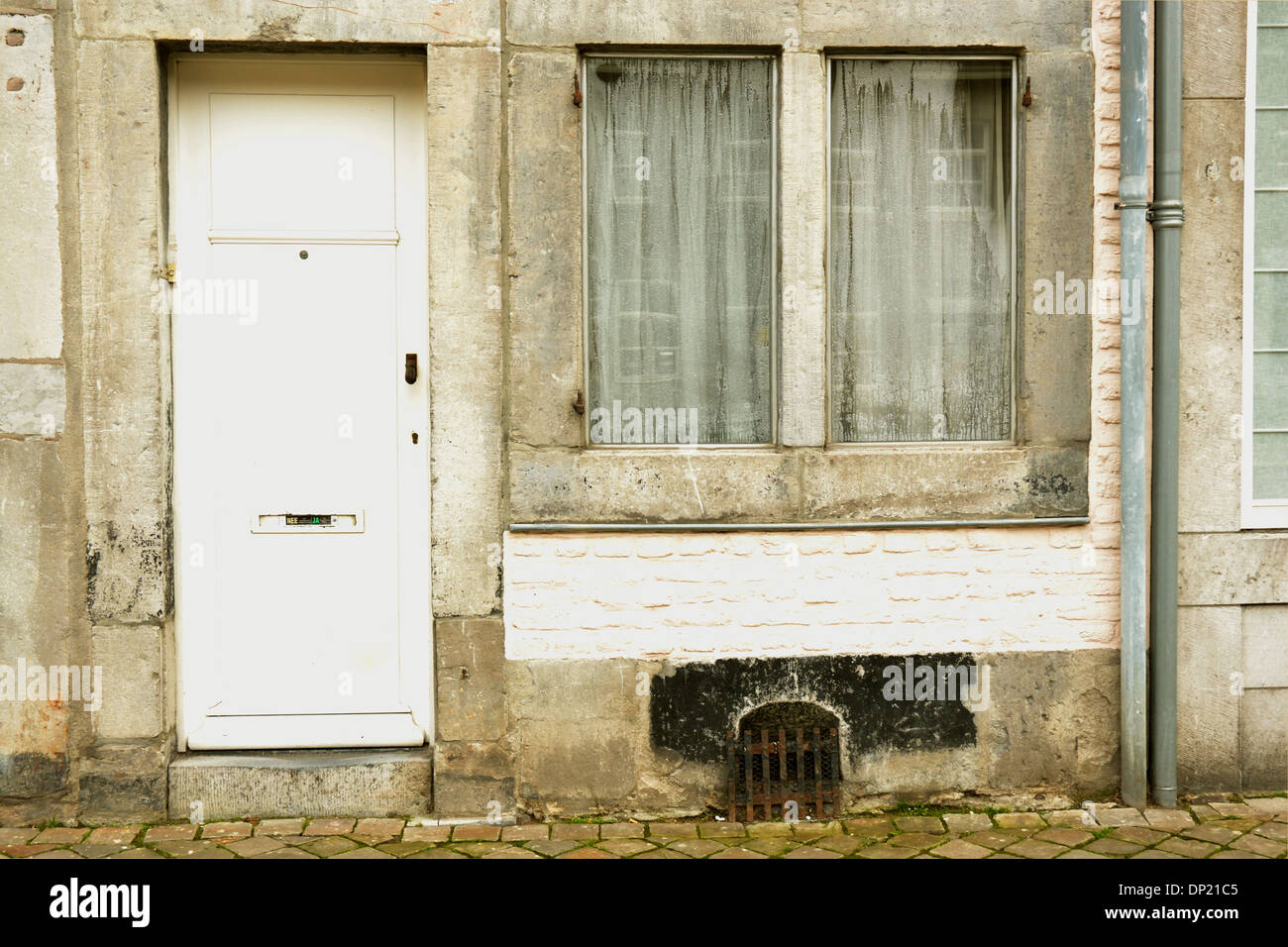 Steamed windows hi-res stock photography and images - Alamy