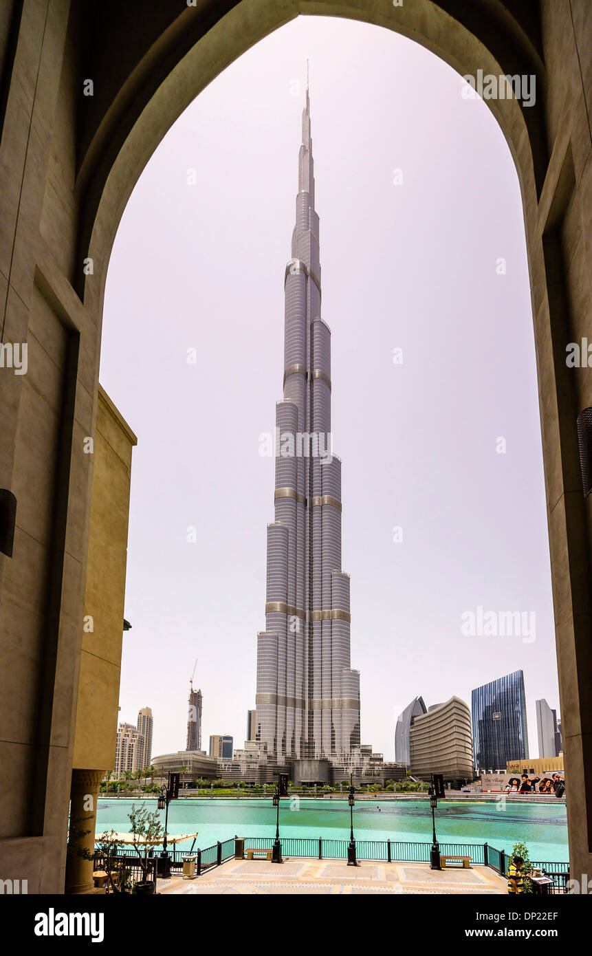 Burj khalifa skyscraper dubai hi-res stock photography and images - Alamy