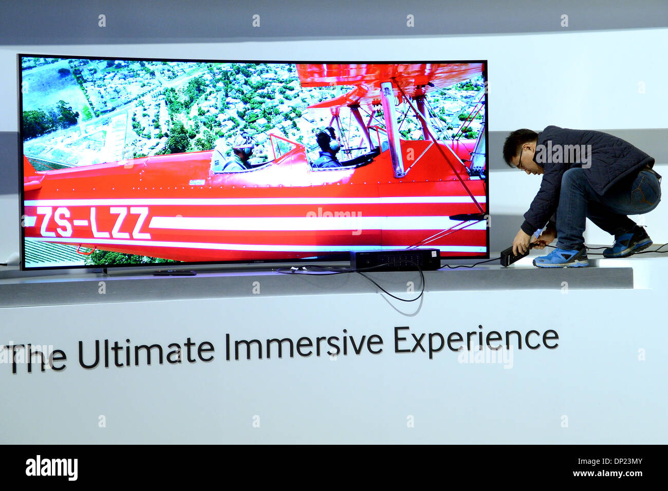 Electronics show las vegas samsung hi-res stock photography and images ...