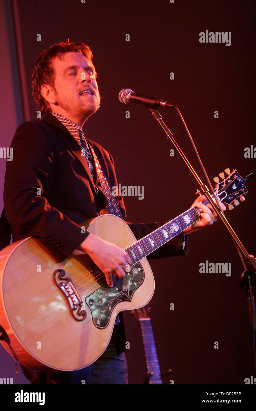 May 16, 2006; New York, NY, USA; DAVID POE and DUNCAN SHEIK performing ...
