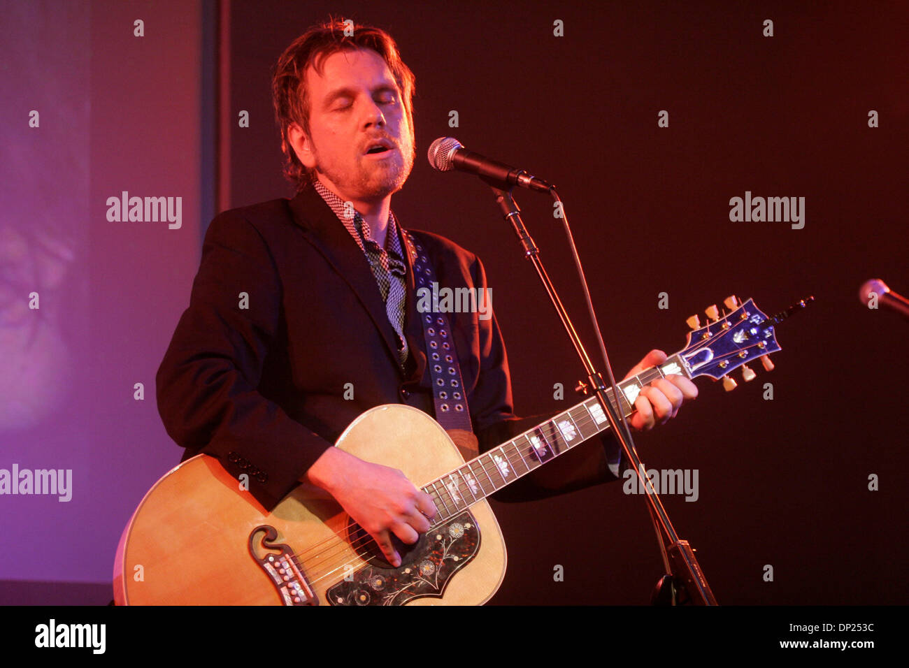 May 16, 2006; New York, NY, USA; DAVID POE and DUNCAN SHEIK performing ...