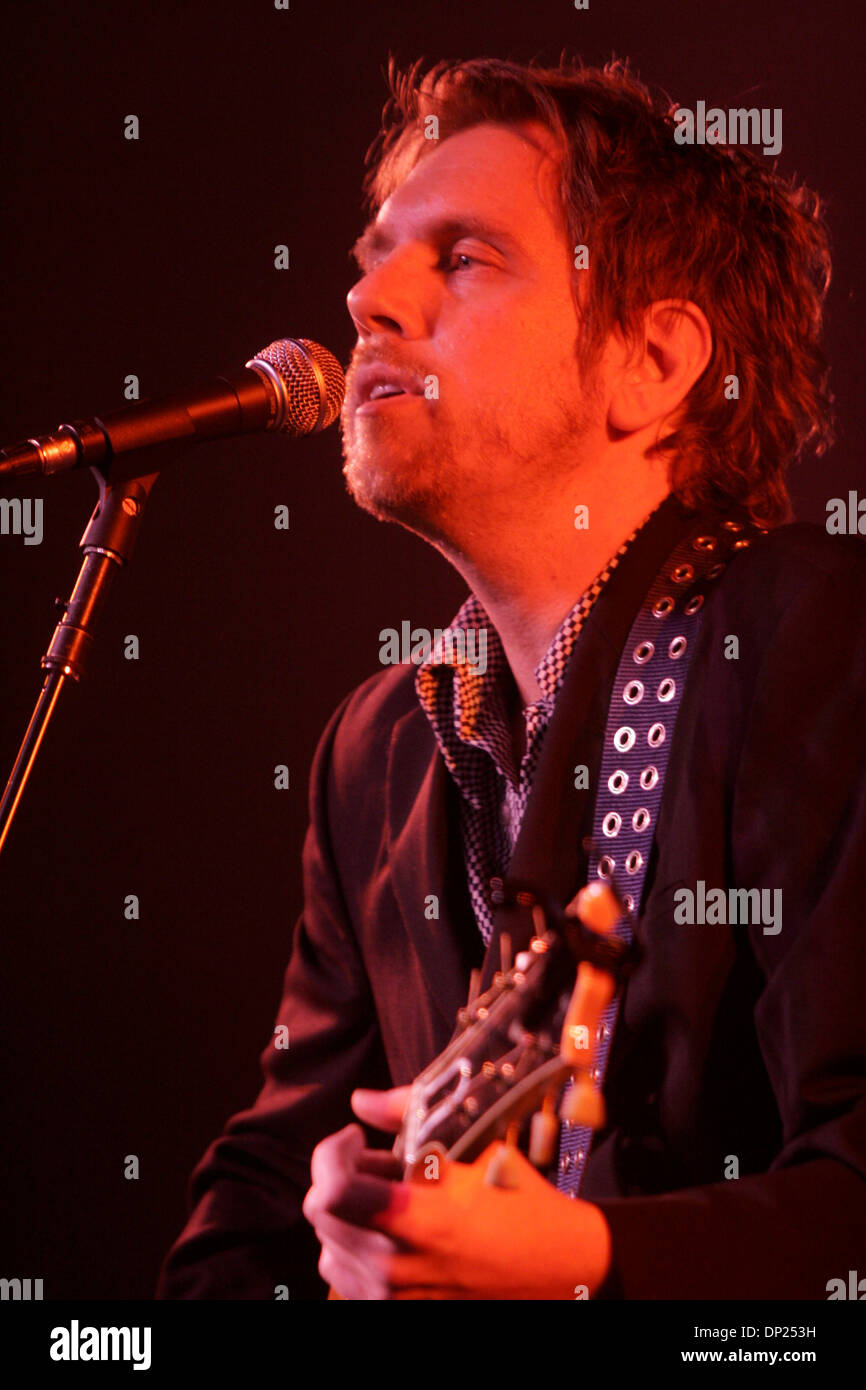 May 16, 2006; New York, NY, USA; DAVID POE and DUNCAN SHEIK performing ...