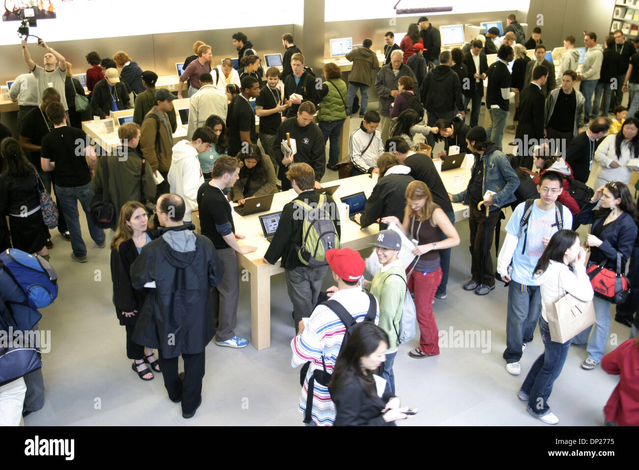 May 19, 2006; New York, NY, USA; The inside of the new Apple Store ...