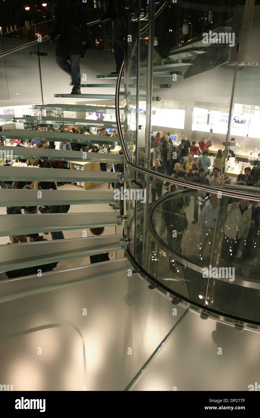 May 19, 2006; New York, NY, USA; Opening night at the Apple Store Fifth ...