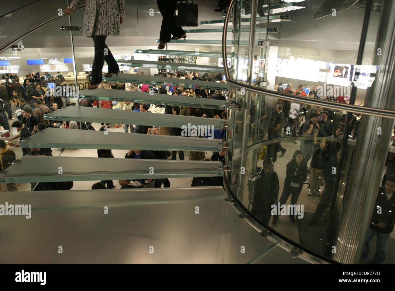 May 19, 2006; New York, NY, USA; Opening night at the Apple Store Fifth ...