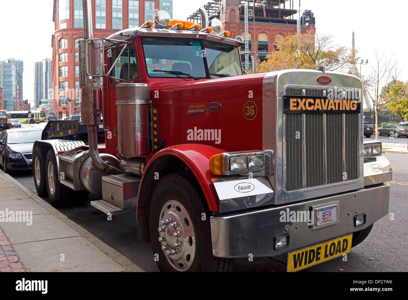 Big red lorry hi-res stock photography and images - Alamy