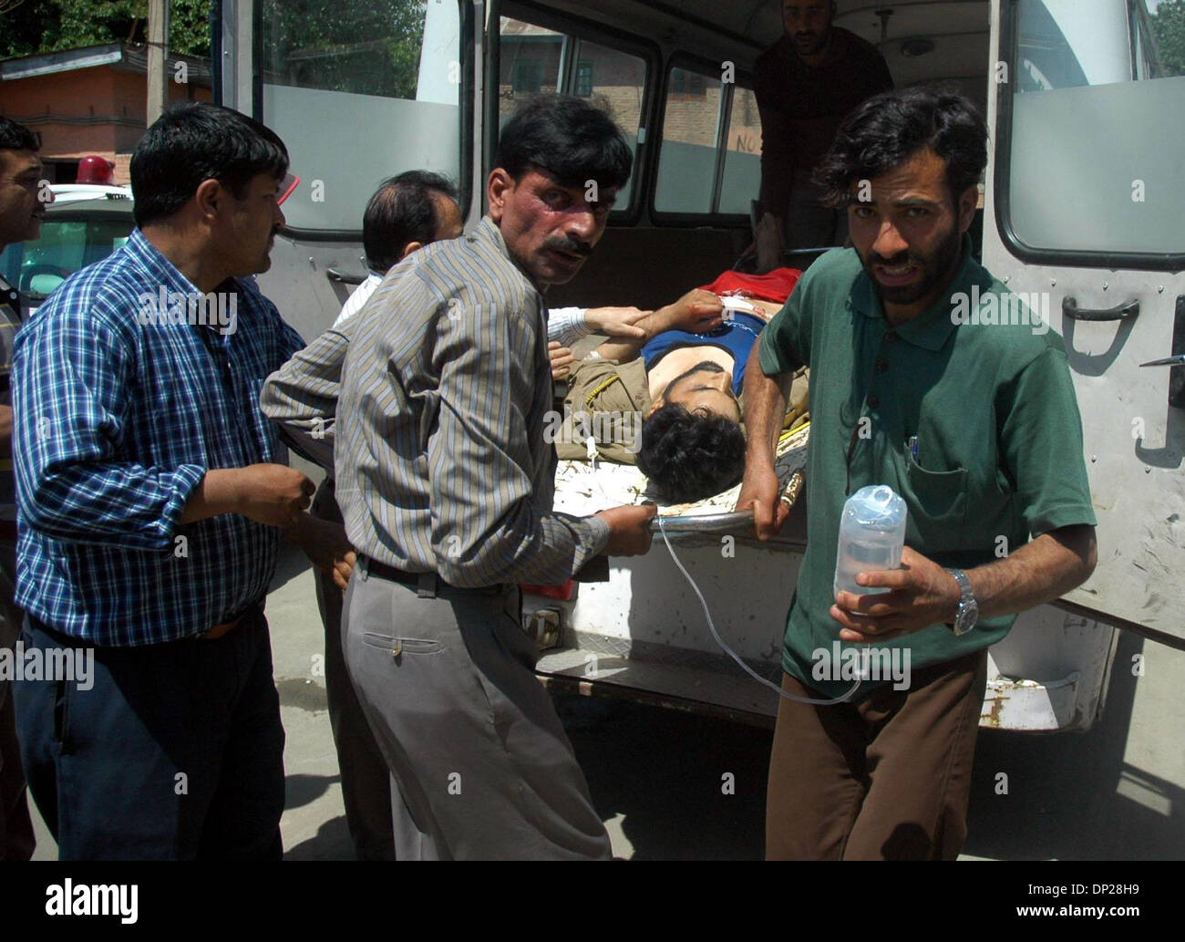 Civilian wounded hi-res stock photography and images - Alamy