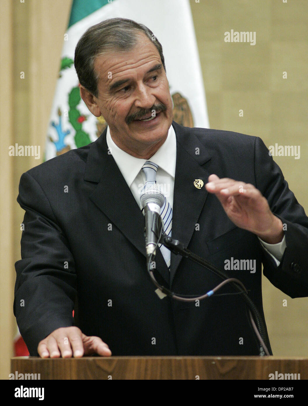 May 24, 2006; Seattle, WA, USA; Mexican President VICENTE FOX speaks to ...