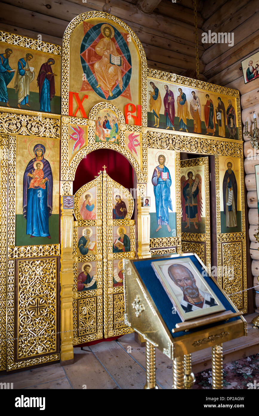 Iconostasis in russian orthodox church hi-res stock photography and images - Alamy