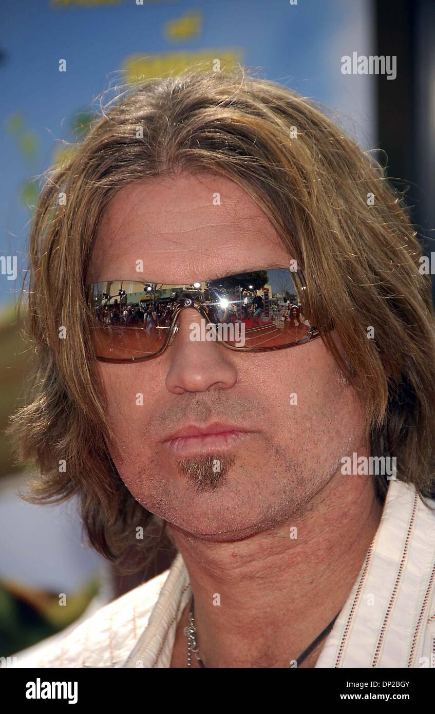Billy ray cyrus over hedge hi-res stock photography and images - Alamy