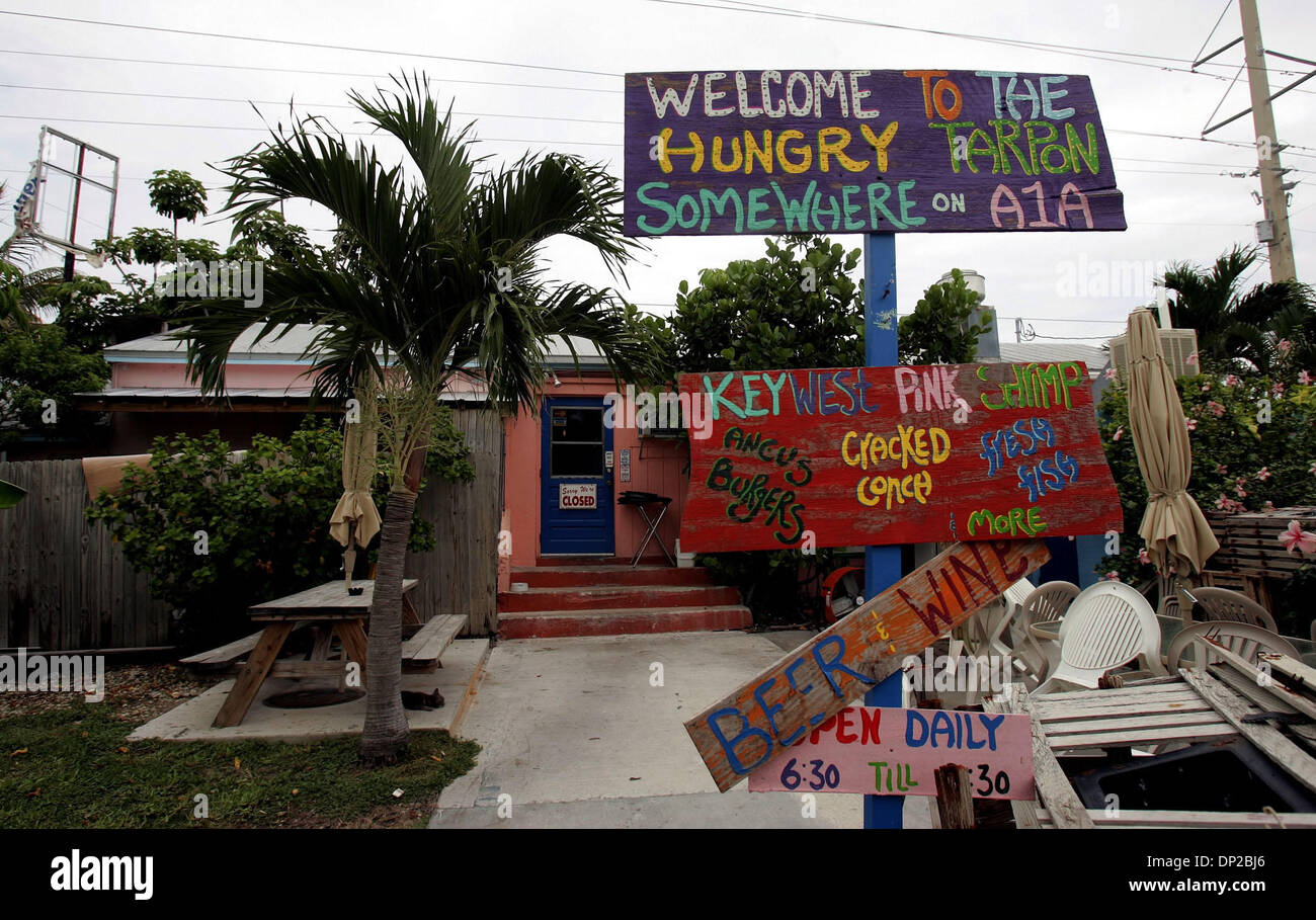 Hungry tarpon hi-res stock photography and images - Alamy