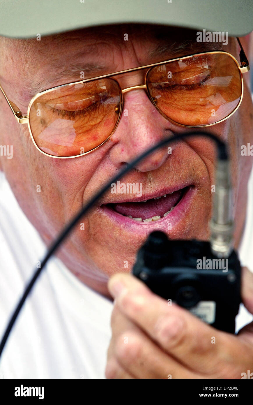 Ham radio operator in radio hi-res stock photography and images - Alamy