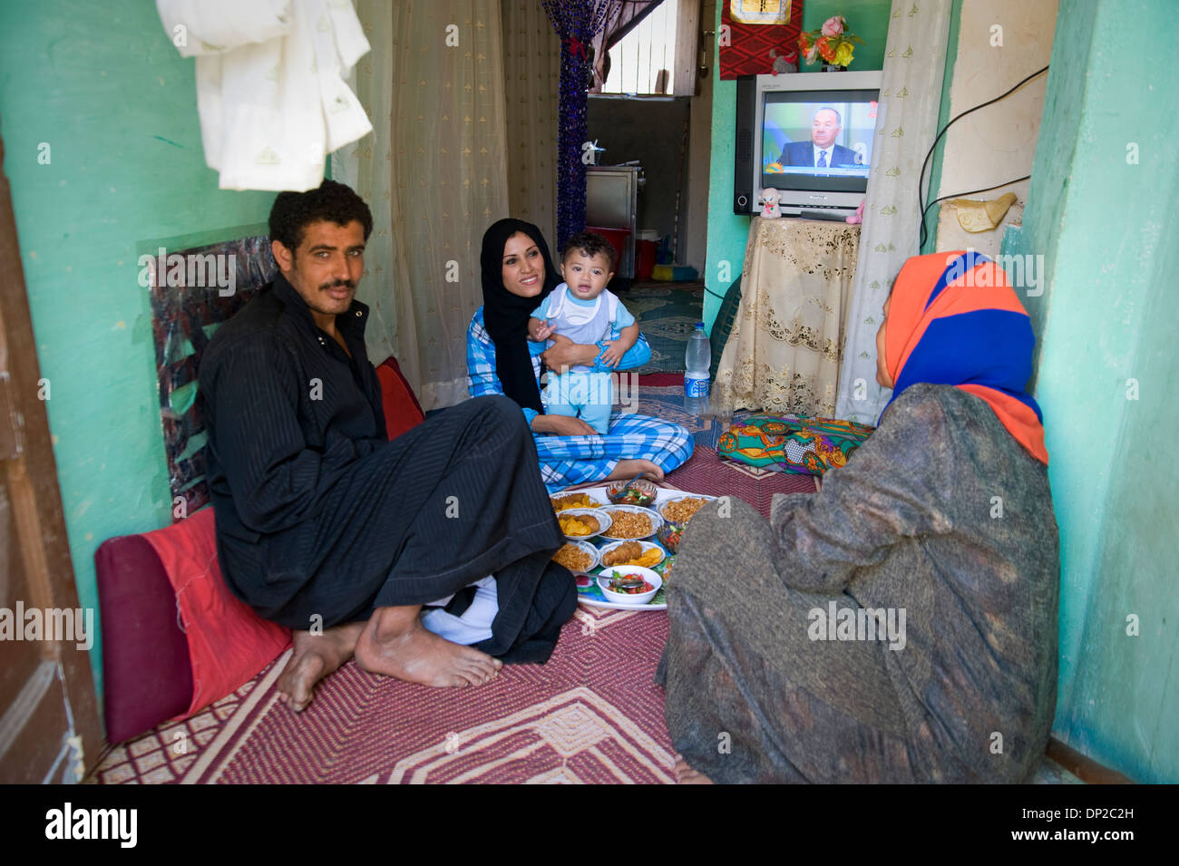 Egyptian family at their home in the rural area of Belbeis Stock Photo ...