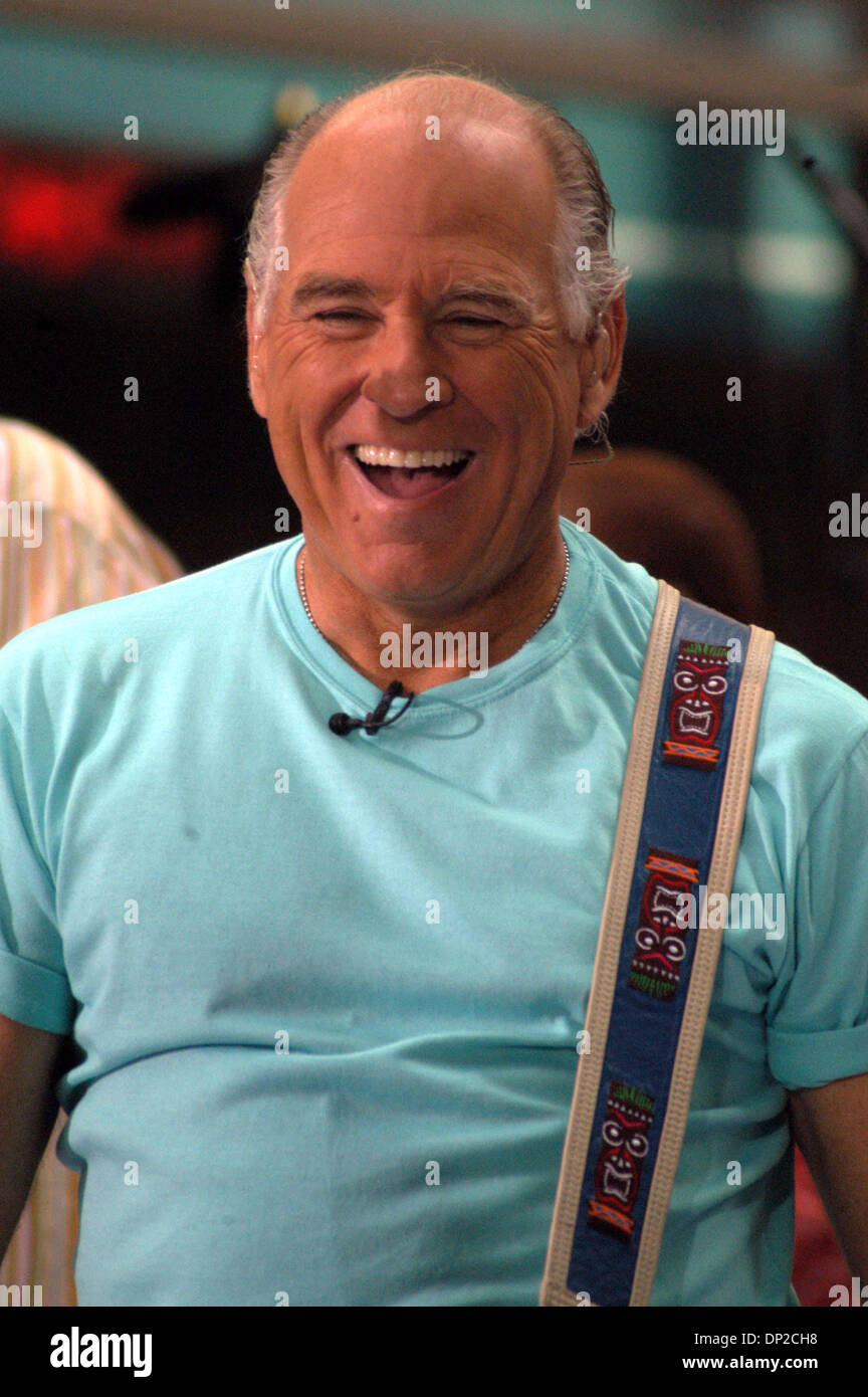 May 26, 2006; New York, NY, USA; Musician JIMMY BUFFET performing live ...