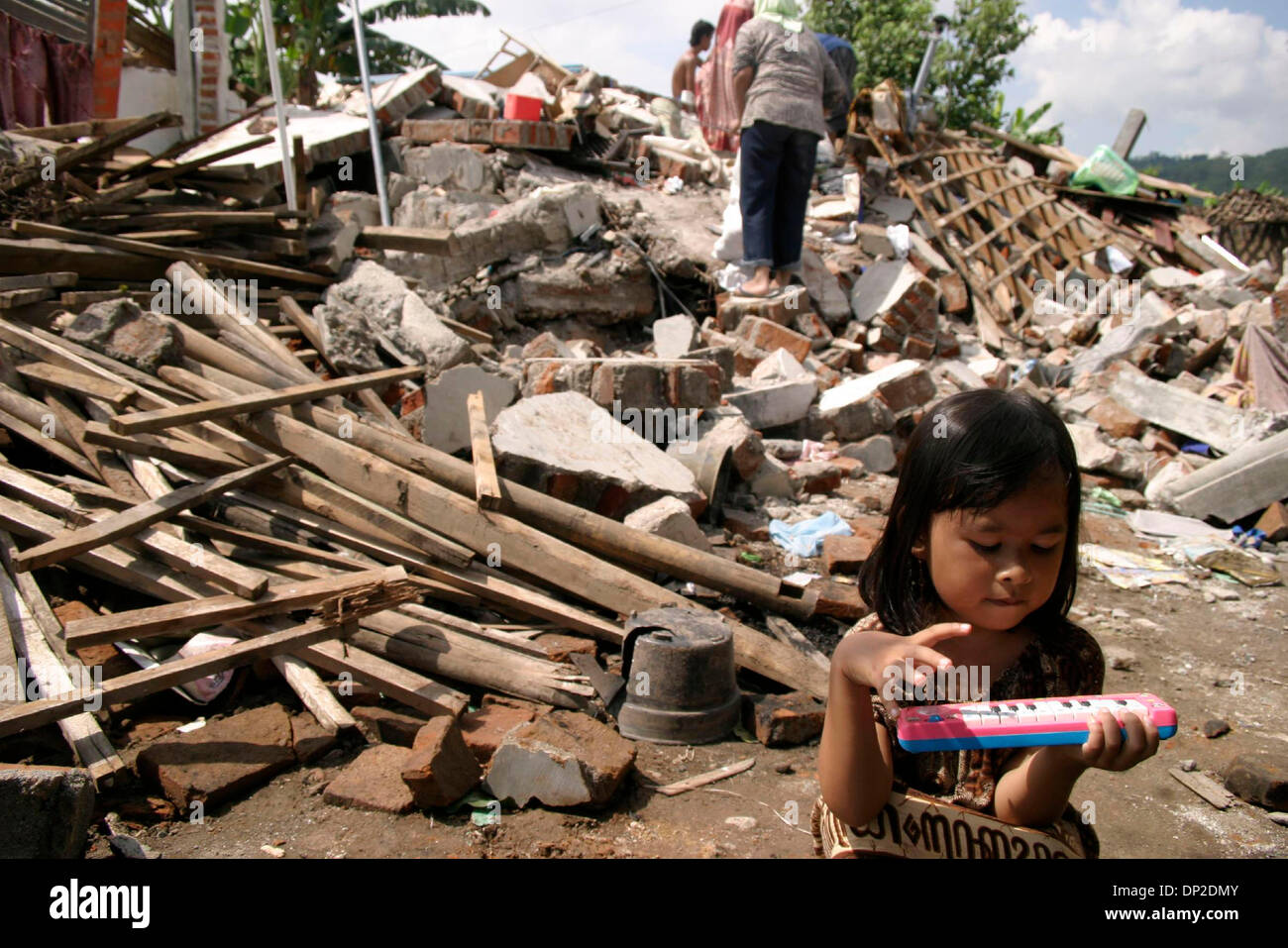 May 29, 2006 - Yogyakarta, Central Java, INDONESIA - A little girl ...