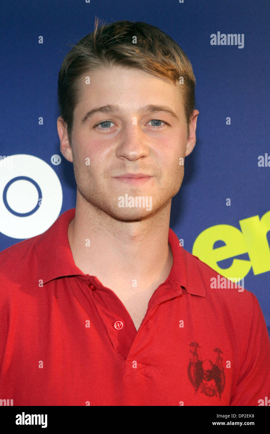 Jun 01, 2006; Hollywood, CA, USA; Actor BENJAMIN MCKENZIE arrives at ...