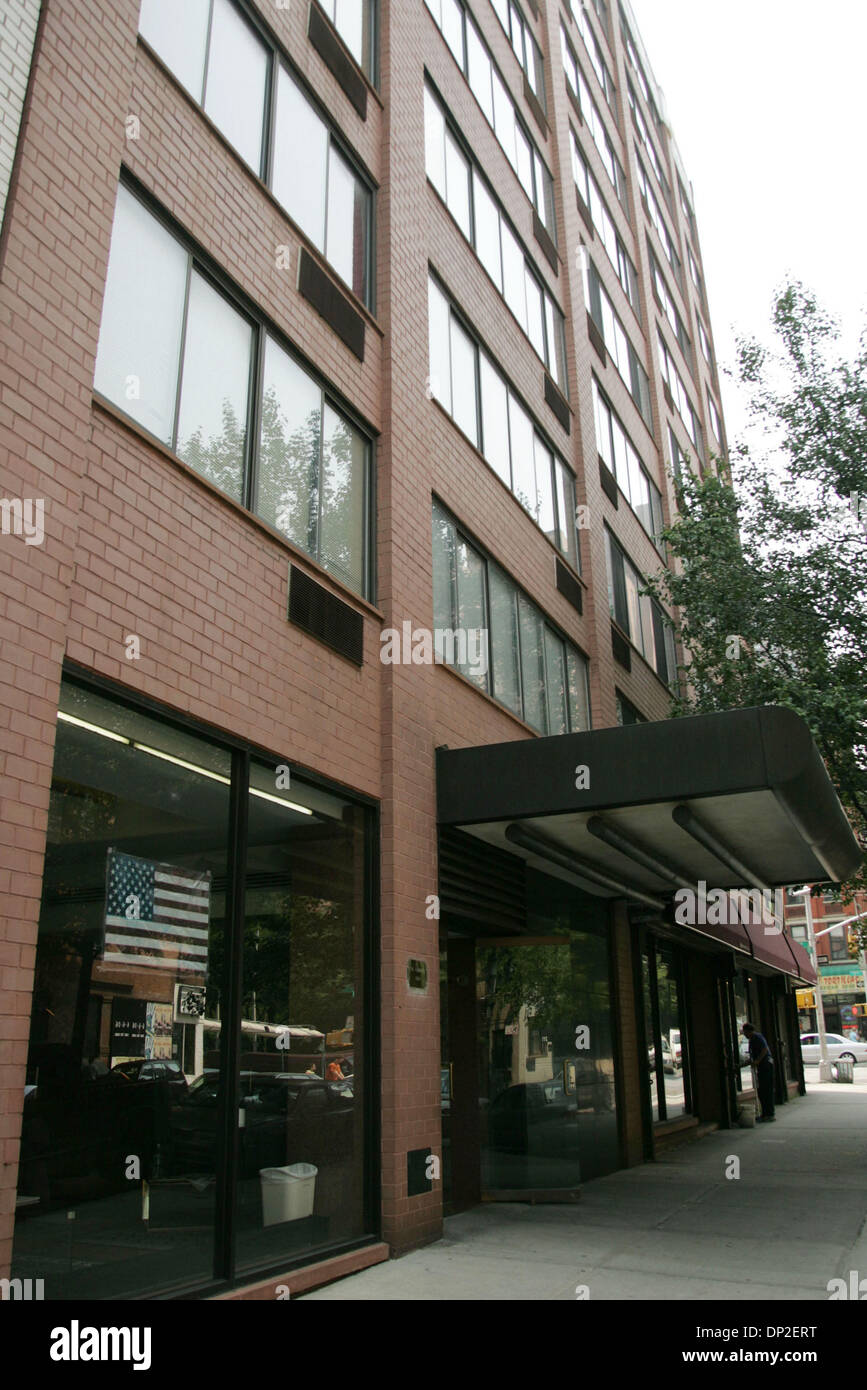East 90th street hi-res stock photography and images - Alamy