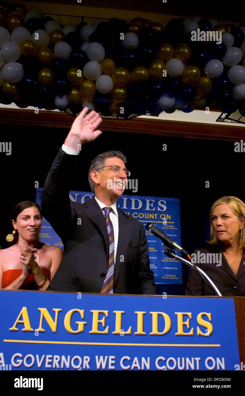 Jun 06, 2006; Sacramento, CA, USA; State Treasurer and Democratic ...