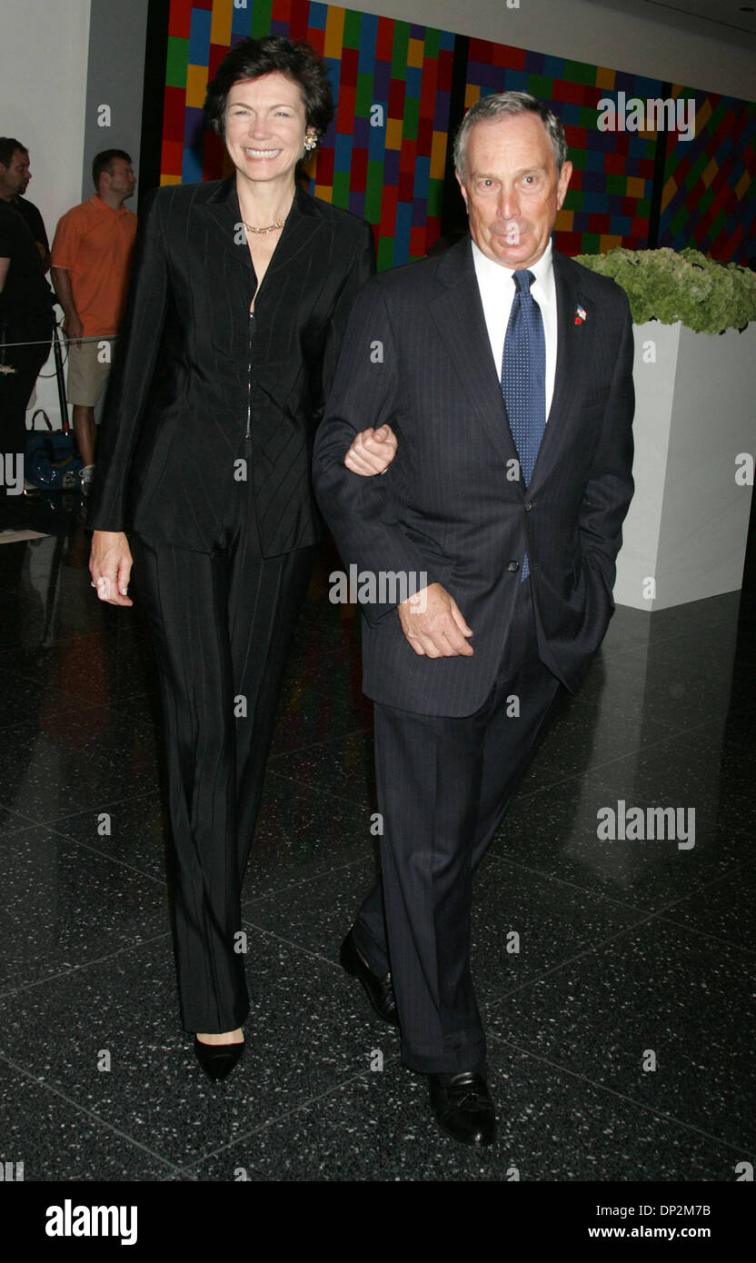 Jun 06, 2006; New York, NY, USA; DIANA TAYLOR and Mayor MICHAEL ...