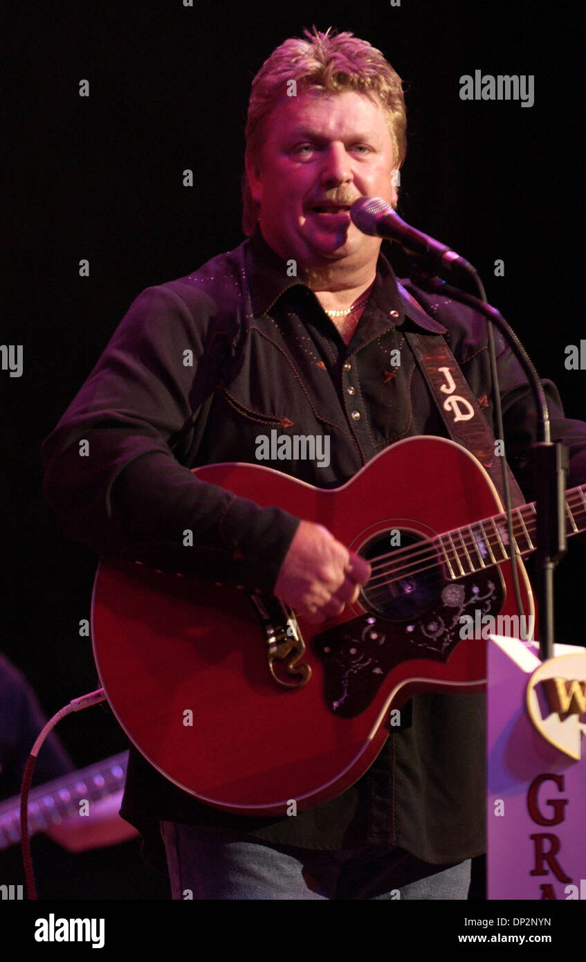 Joe diffie hi-res stock photography and images - Alamy