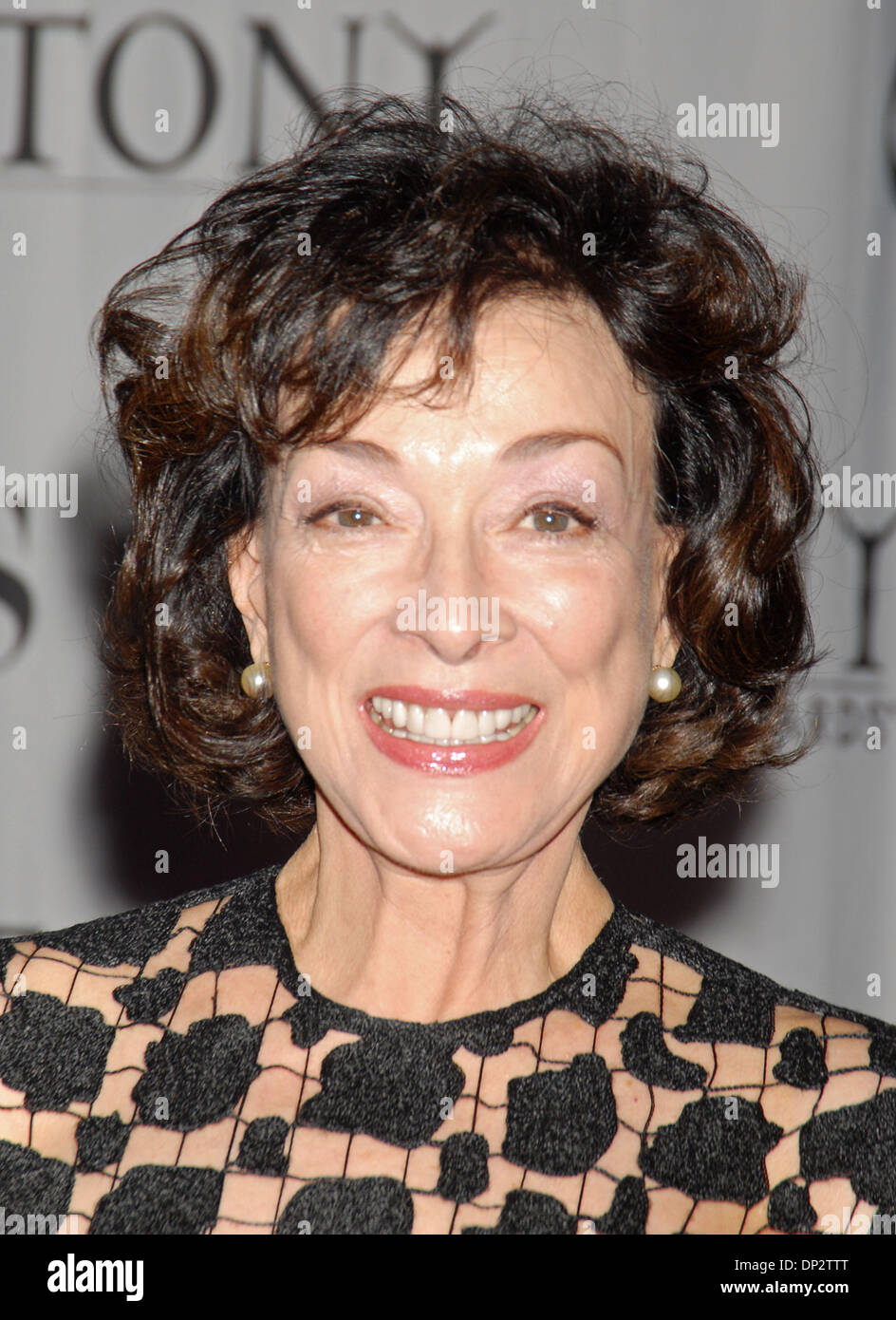 April 10, 2010. DIXIE CARTER (May 25, 1939 - April 10, 2010) was an ...