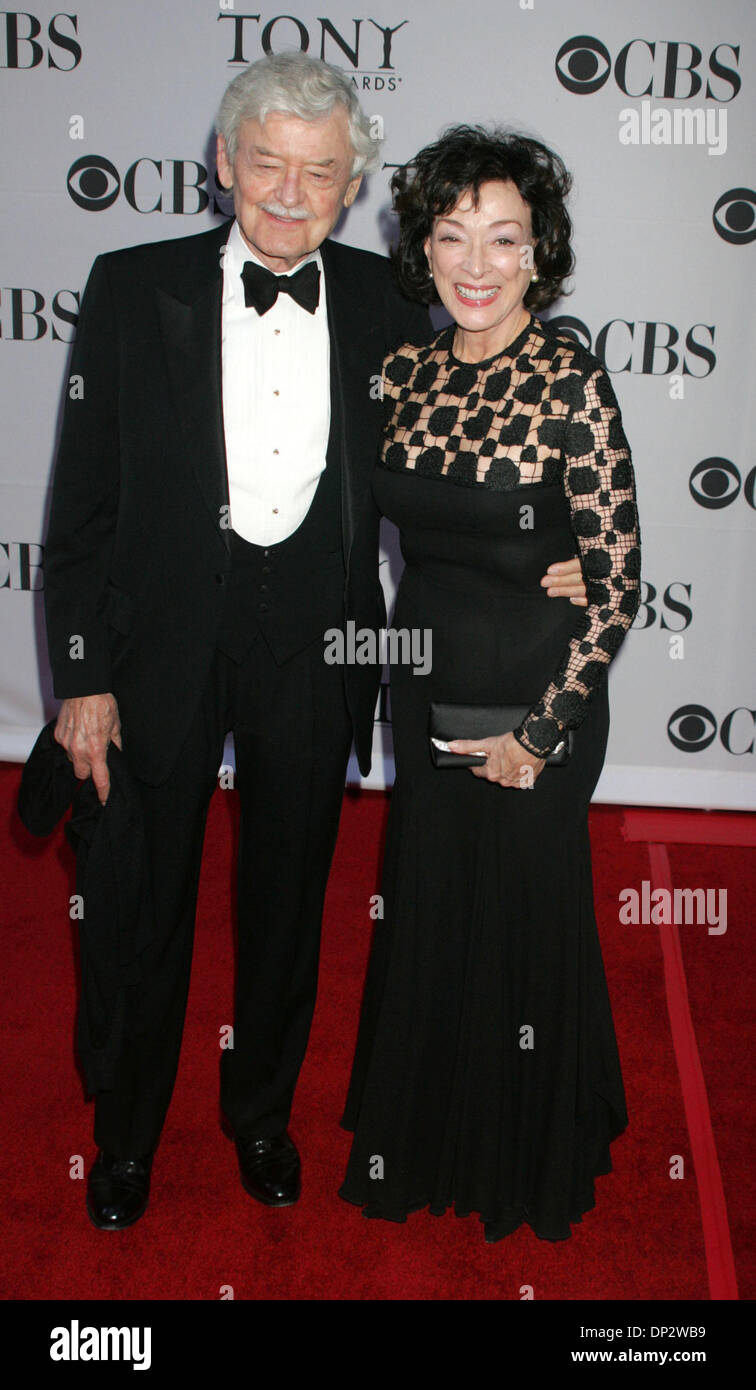Jun 11, 2006; New York, NY, USA; Actor HAL HALBROOK and actress DIXIE ...