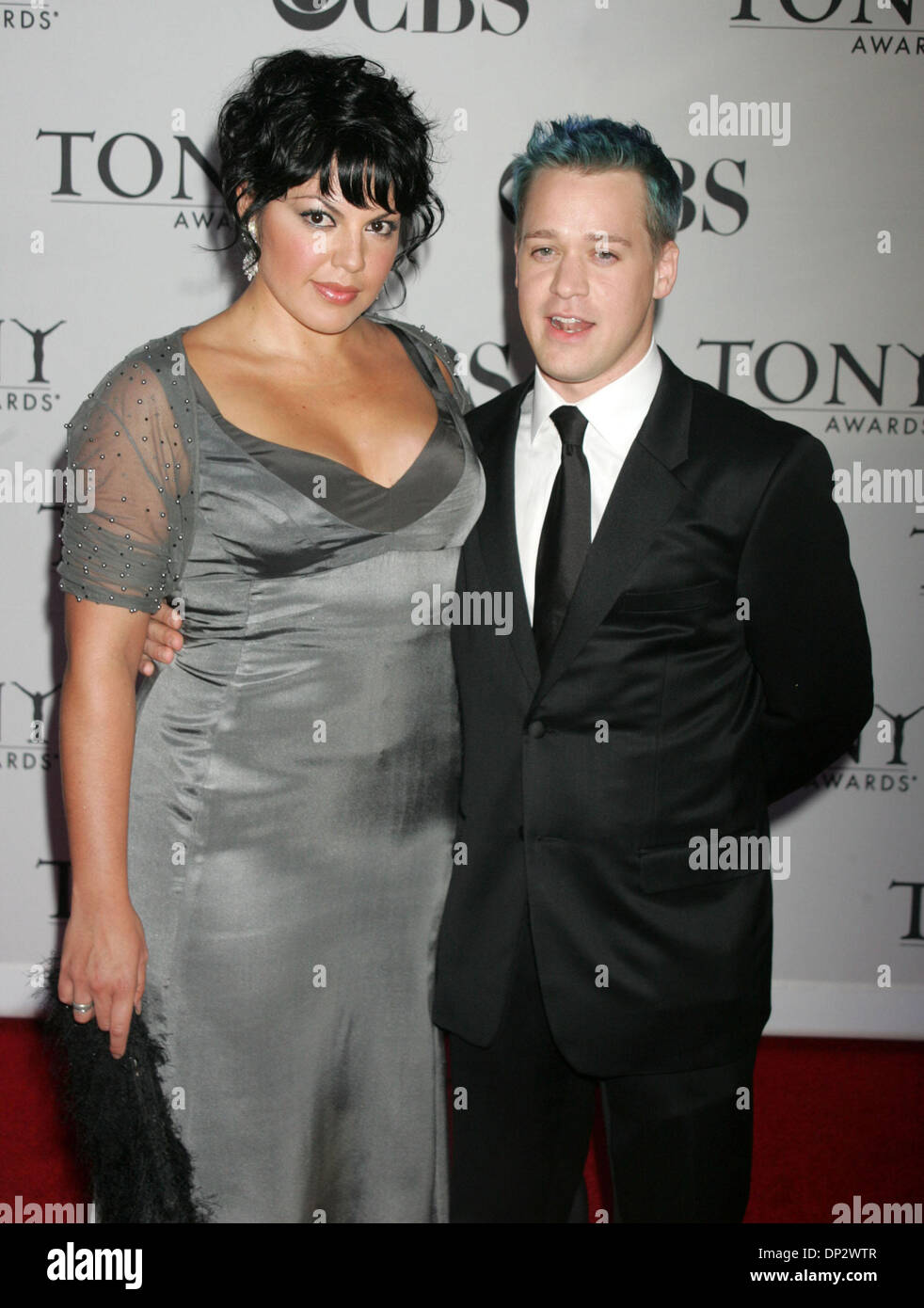 Jun 11, 2006; New York, NY, USA; Actors SARA RAMIREZ and TR KNIGHT at ...