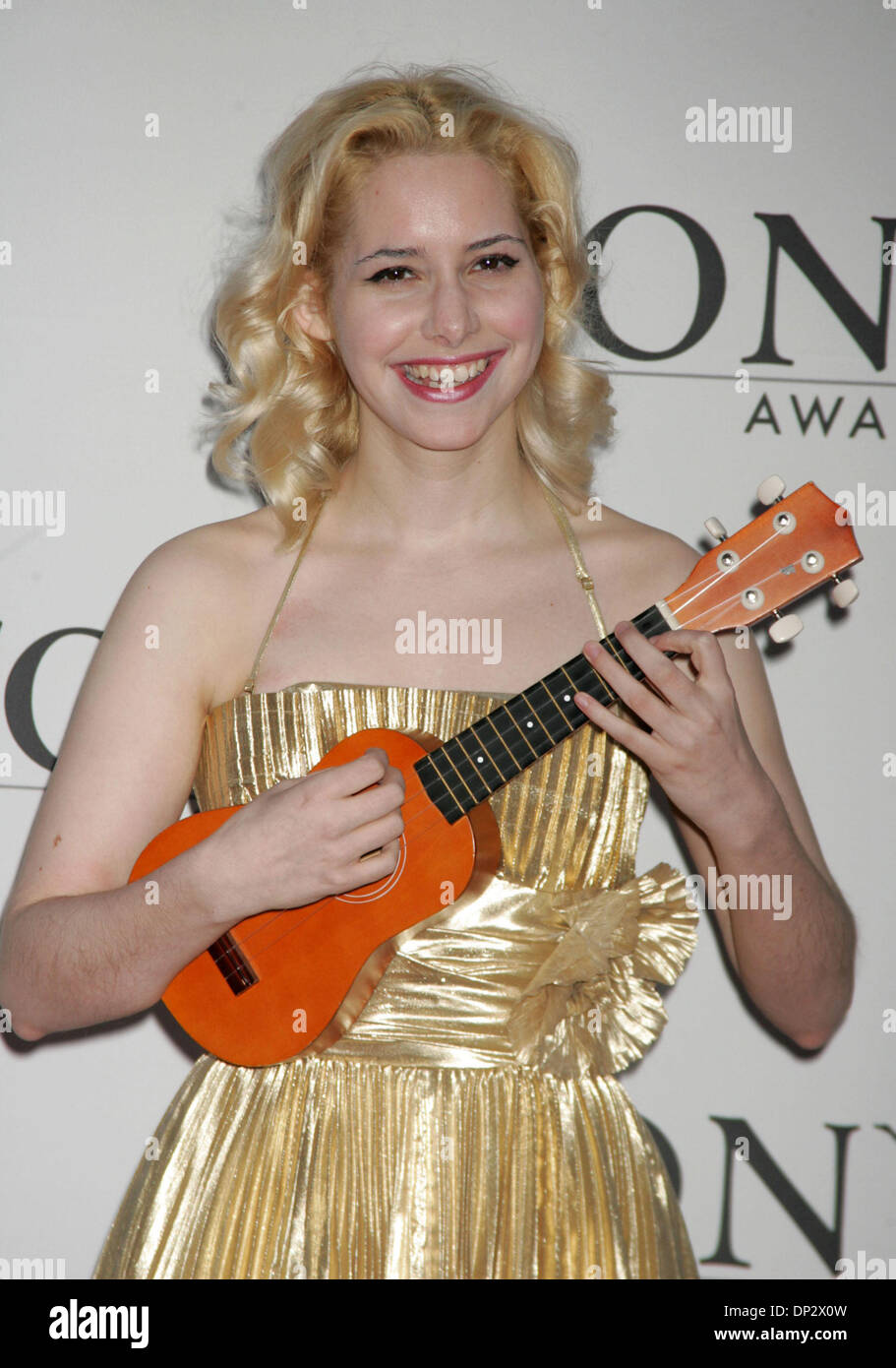 Jun 11, 2006; New York, NY, USA; Singer NELLIE MCKAY at the arrivals ...