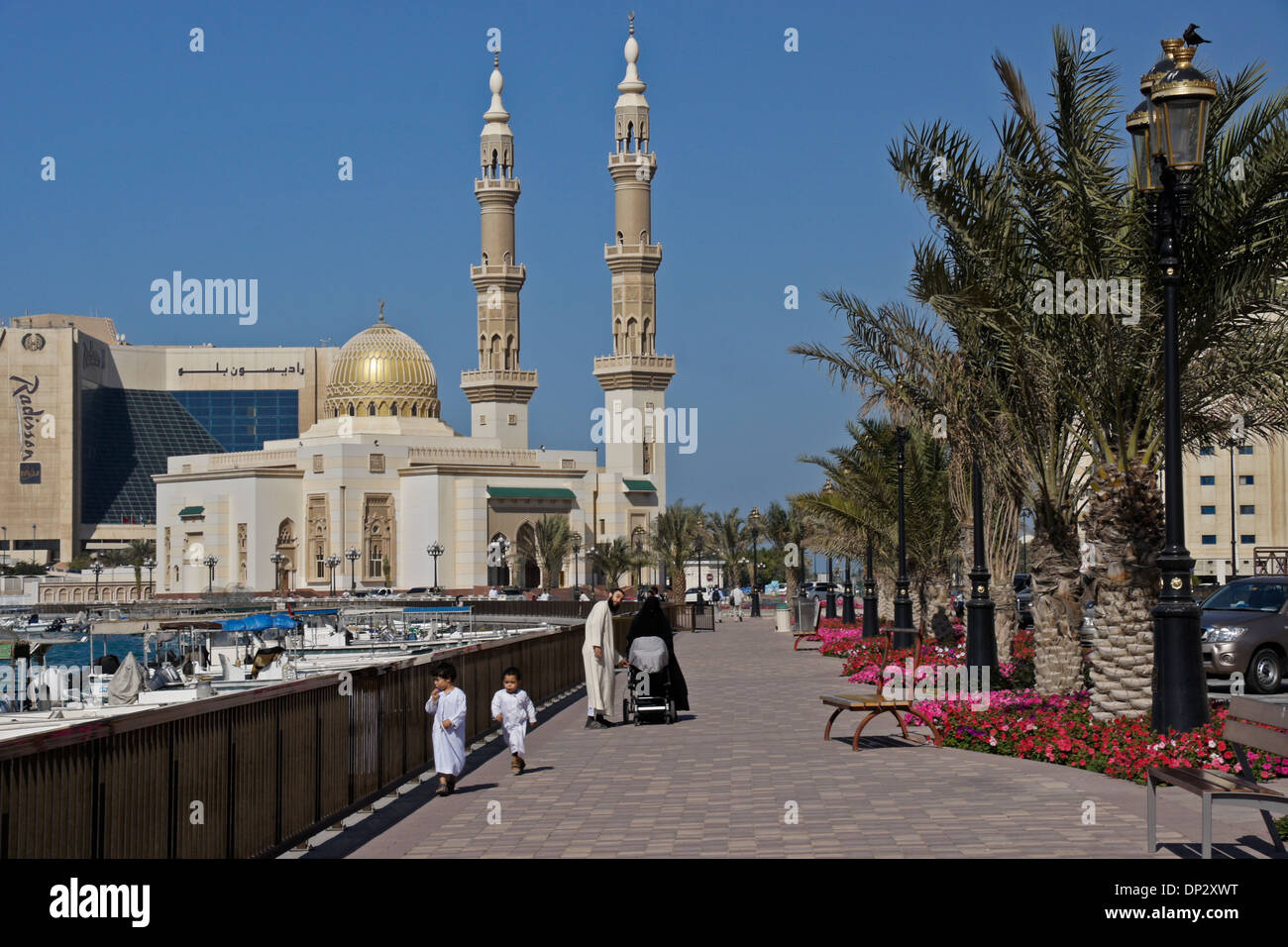 Masjid al-Maghfirah (mosque) and Radisson Hotel on the Corniche ...