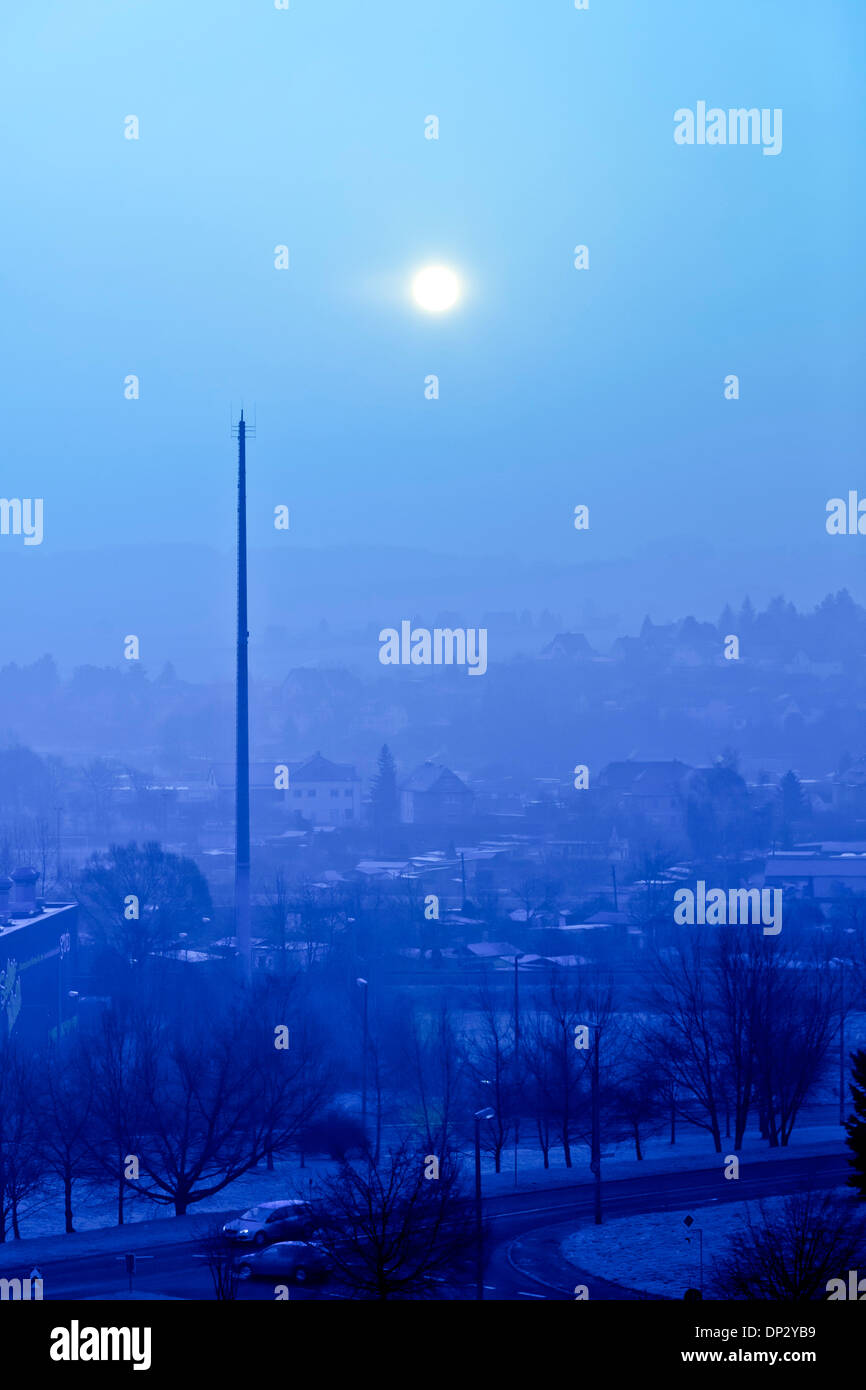 Moonlit city hi-res stock photography and images - Alamy