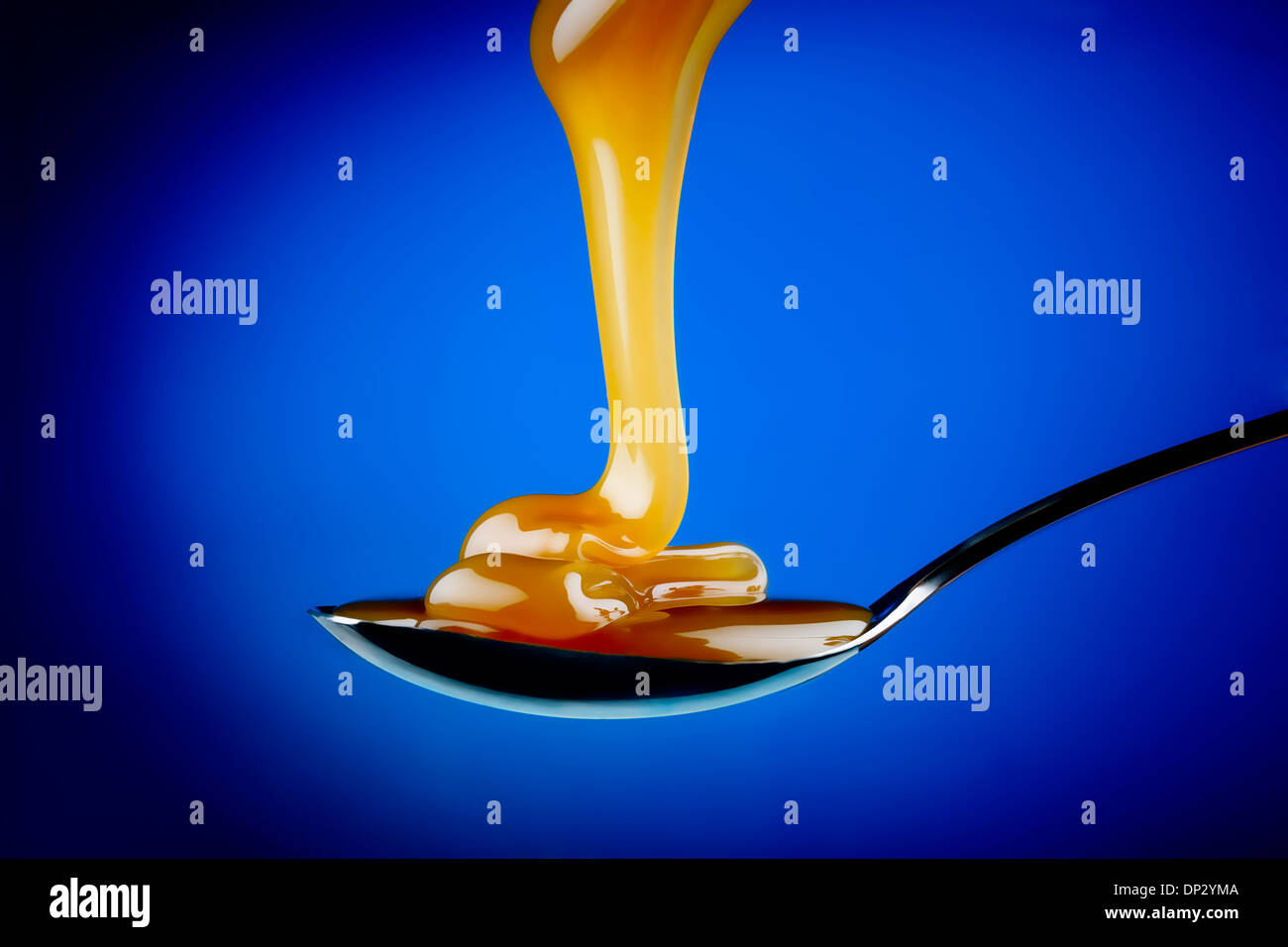 Caramel pouring hi-res stock photography and images - Alamy