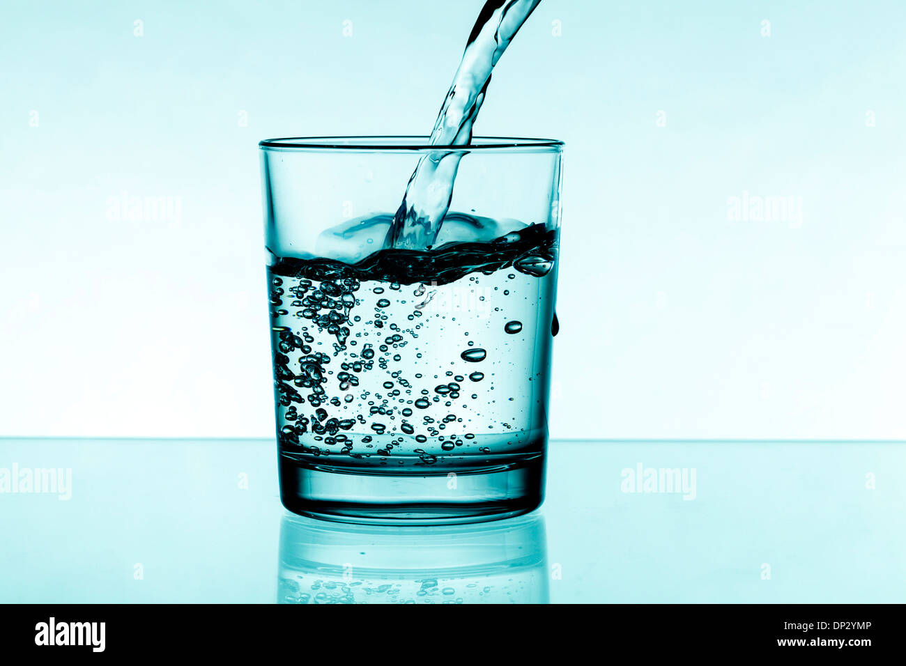 Pouring water hi-res stock photography and images - Alamy