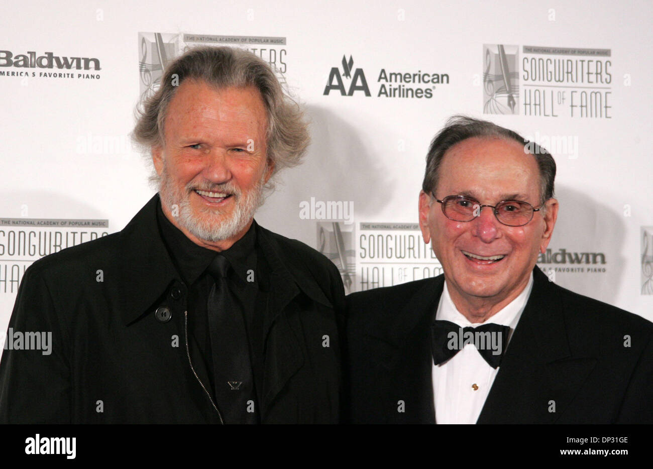 Kris kristofferson hall of fame hi-res stock photography and images - Alamy
