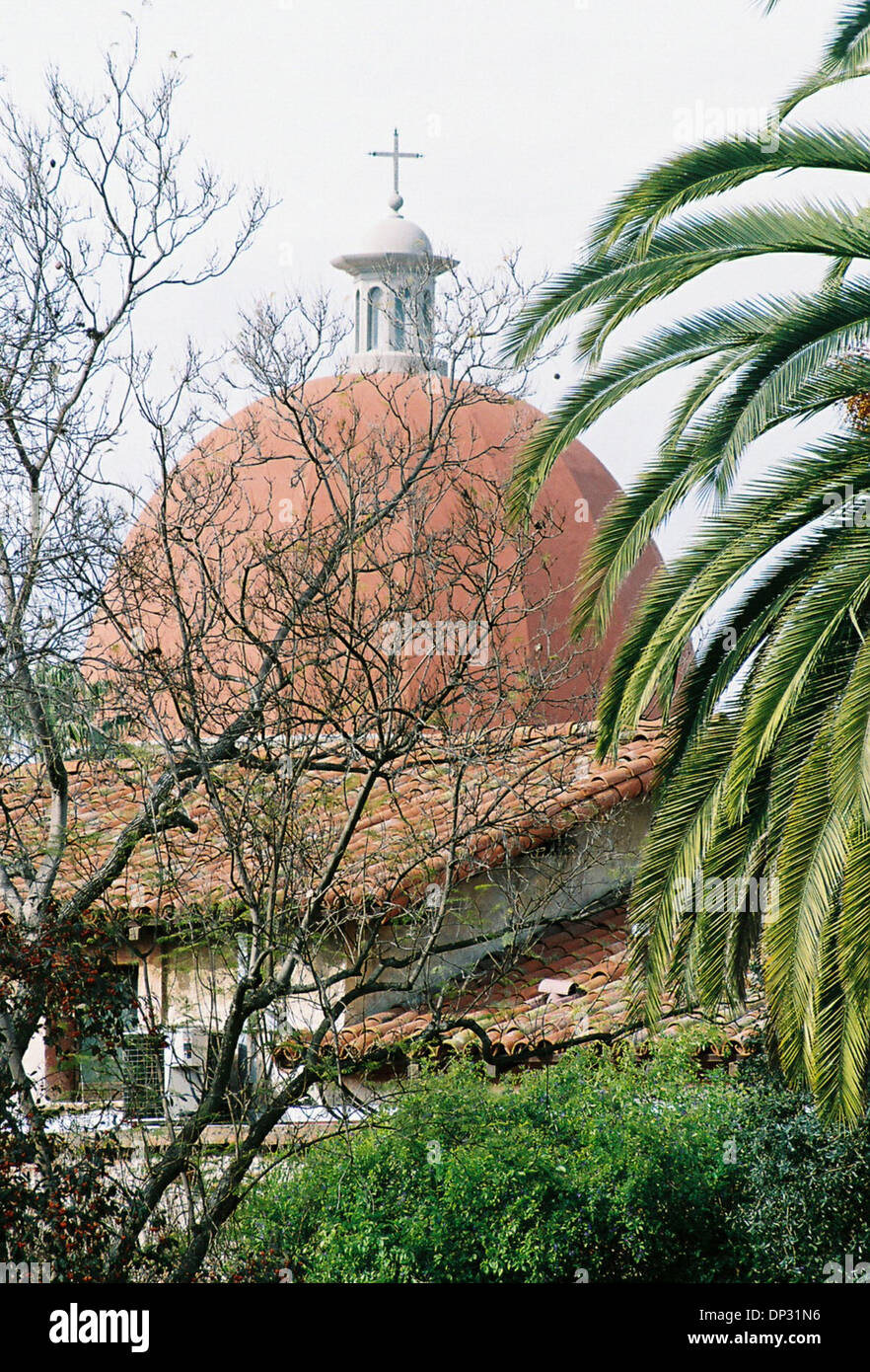 San juan capistrano swallows hi-res stock photography and images - Alamy