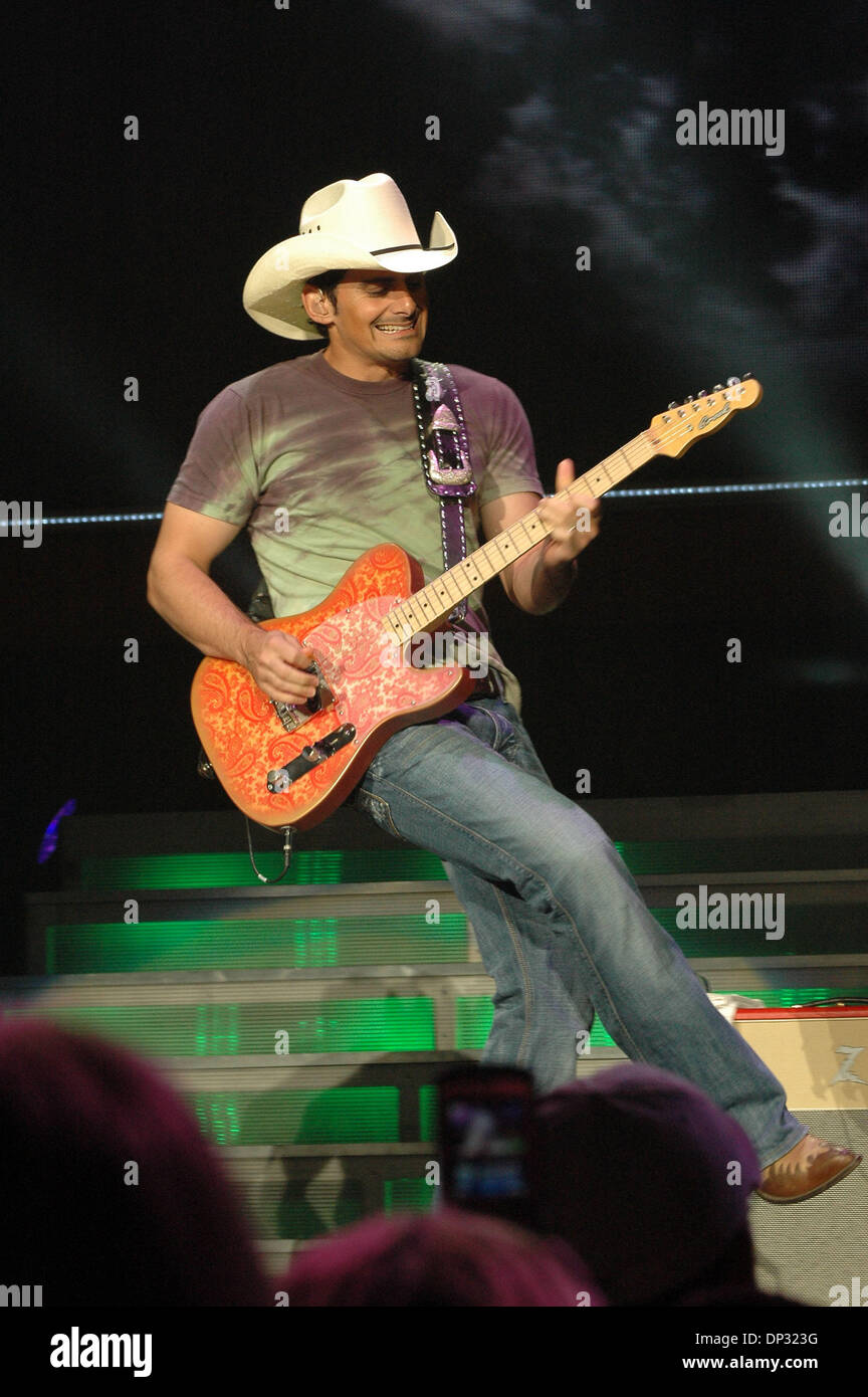 Brad Paisley Time Well Wasted