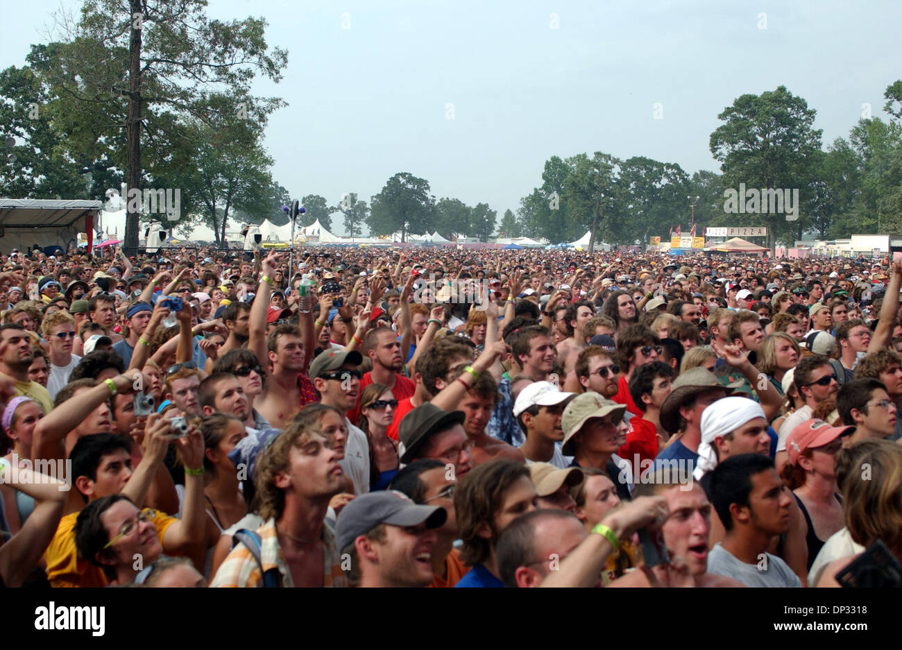 Bonnaroo crowd hi-res stock photography and images - Alamy