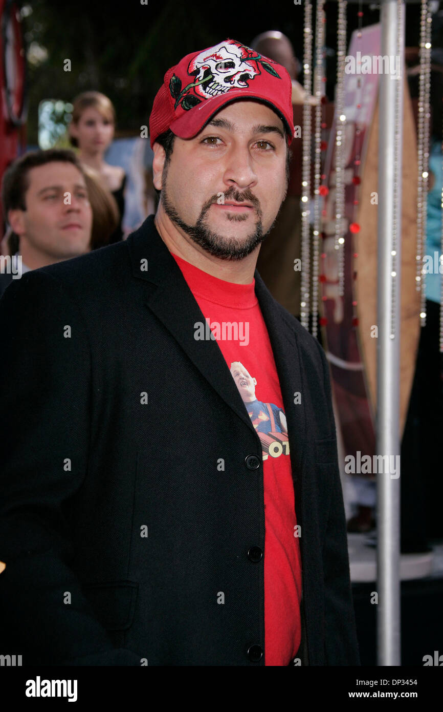 Photo of joey fatone hi-res stock photography and images - Alamy